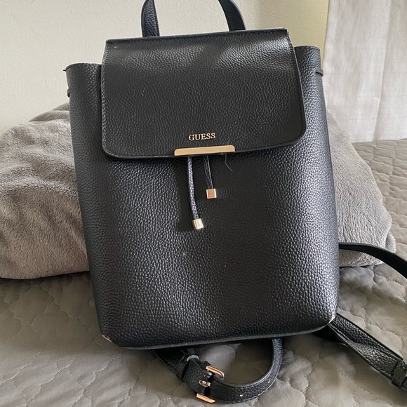 Bags | Guess Backpack | Poshmark